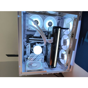 Carcasa Lian Li O11 Dynamic Mini Snow Edition - PC Garage